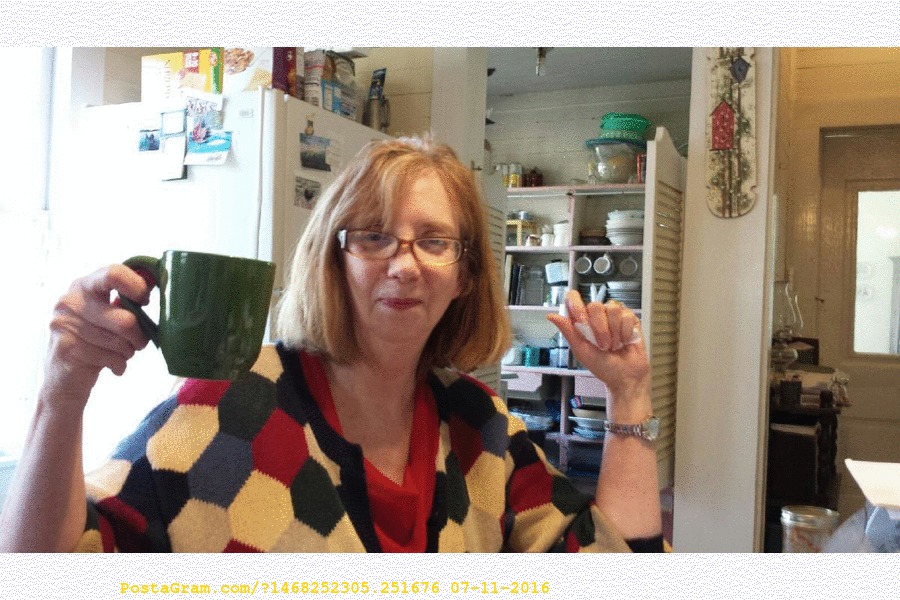 PostaGram - Send Real Paper Postcards from any device